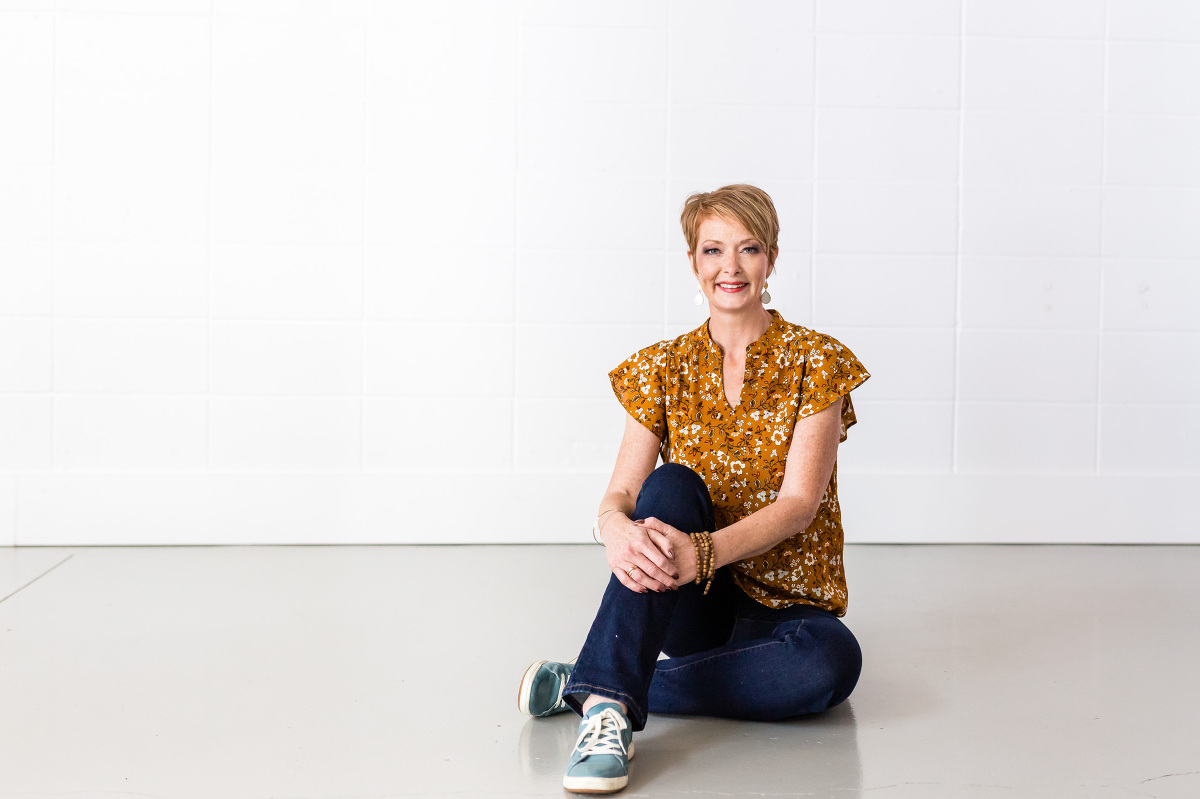 Brand Photographer Edmonton | Veronica Lyver | HR